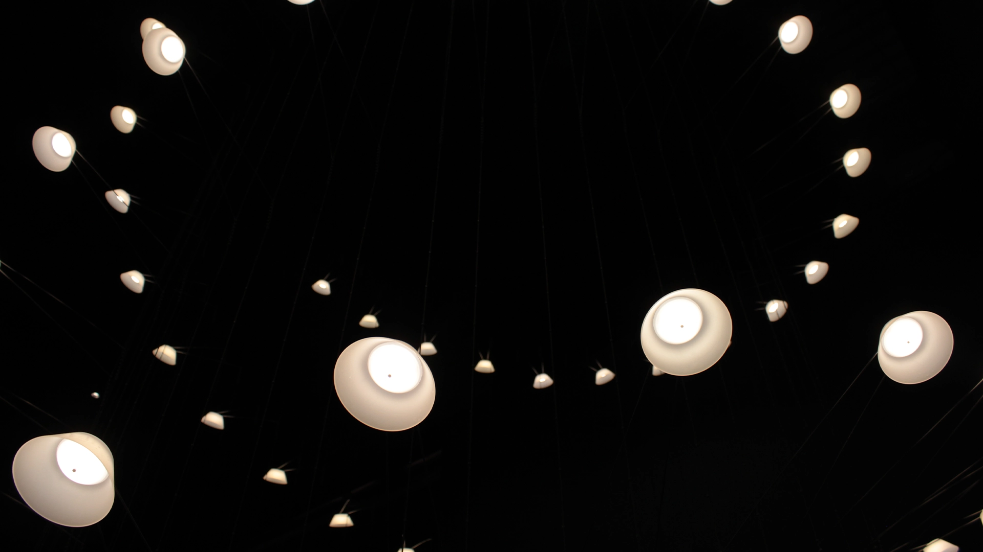 Liiu. One light, infinite possibilities - Luceplan